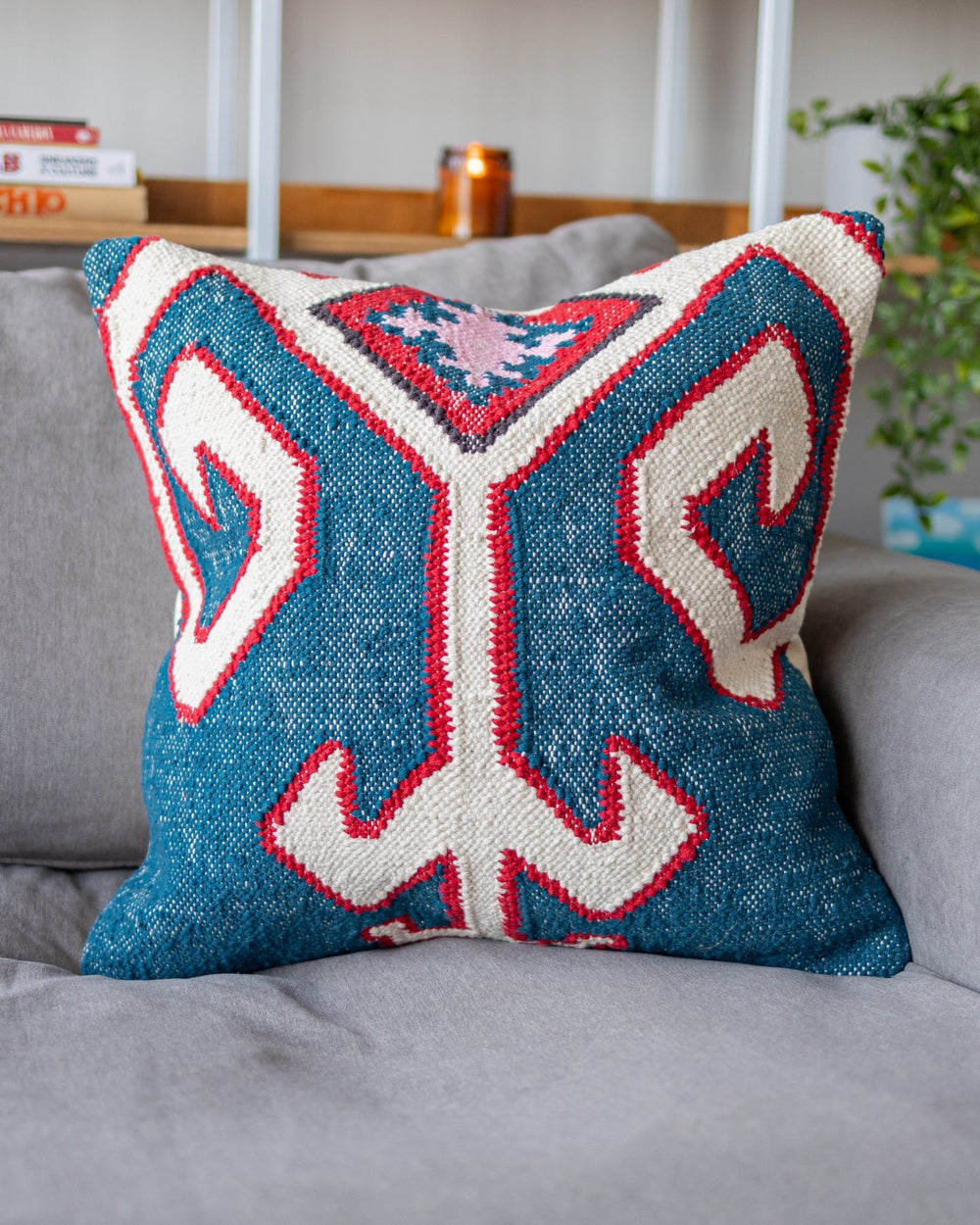 Guardian Organic Cotton Kilim Throw Pillow – YaYa & Co.