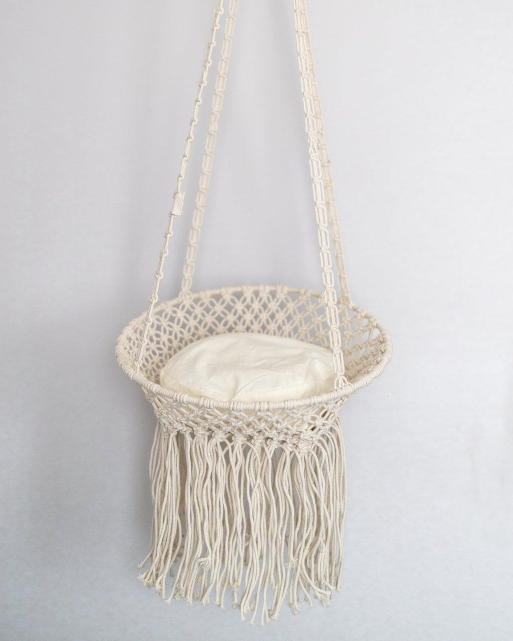 Louie Hanging Handmade Macrame Cat Bed – YaYa & Co.