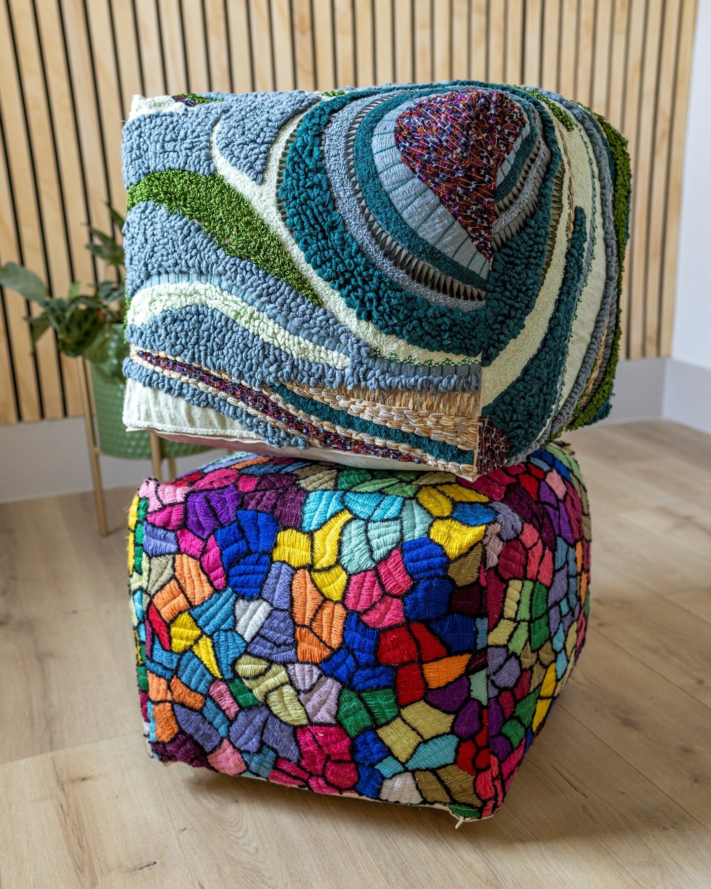 Vitral Organic Cotton Abstract Pouf – YaYa & Co.